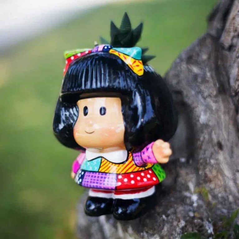 Suculentas + Maceta Mafalda Estilo Brito | 20 cm | Jardin.pe